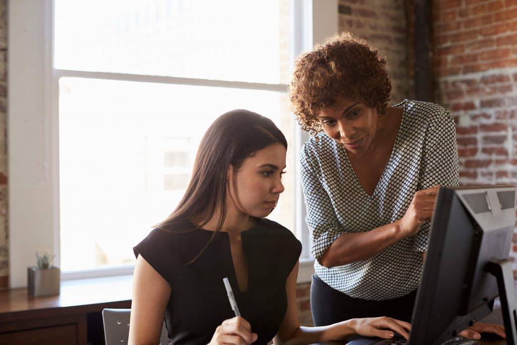 30+ Performance Review Questions to Ask Employees - Reflektive